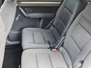Черный Фольксваген Туран 2007 в Екабпилс, объемом двигателя 1.90 л и пробегом 280 тыс. км за 2990 €, фото 15 на AUTOMOTO.COM.LV