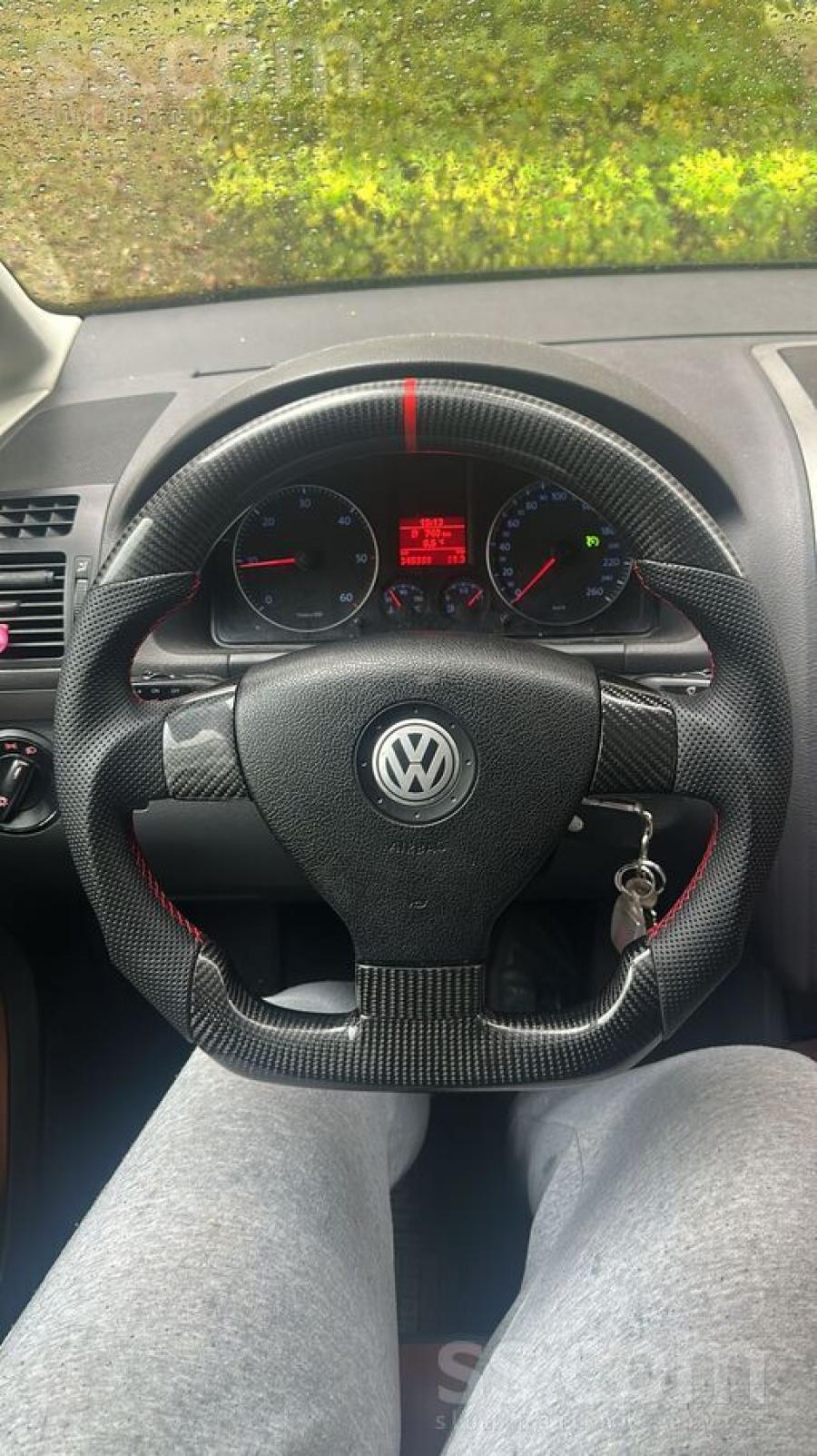 Black Volkswagen Touran 2007 in Riga, with an engine capacity of 2.00 L and mileage of 356 thousand km for 3250 €, photo 9 on AUTOMOTO.COM.LV