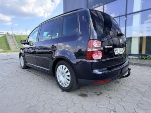 Black Volkswagen Touran 2007 in Vilnius, with an engine capacity of 1.97 L and mileage of 224 thousand km for 3700 €, photo 4 on AUTOMOTO.COM.LV
