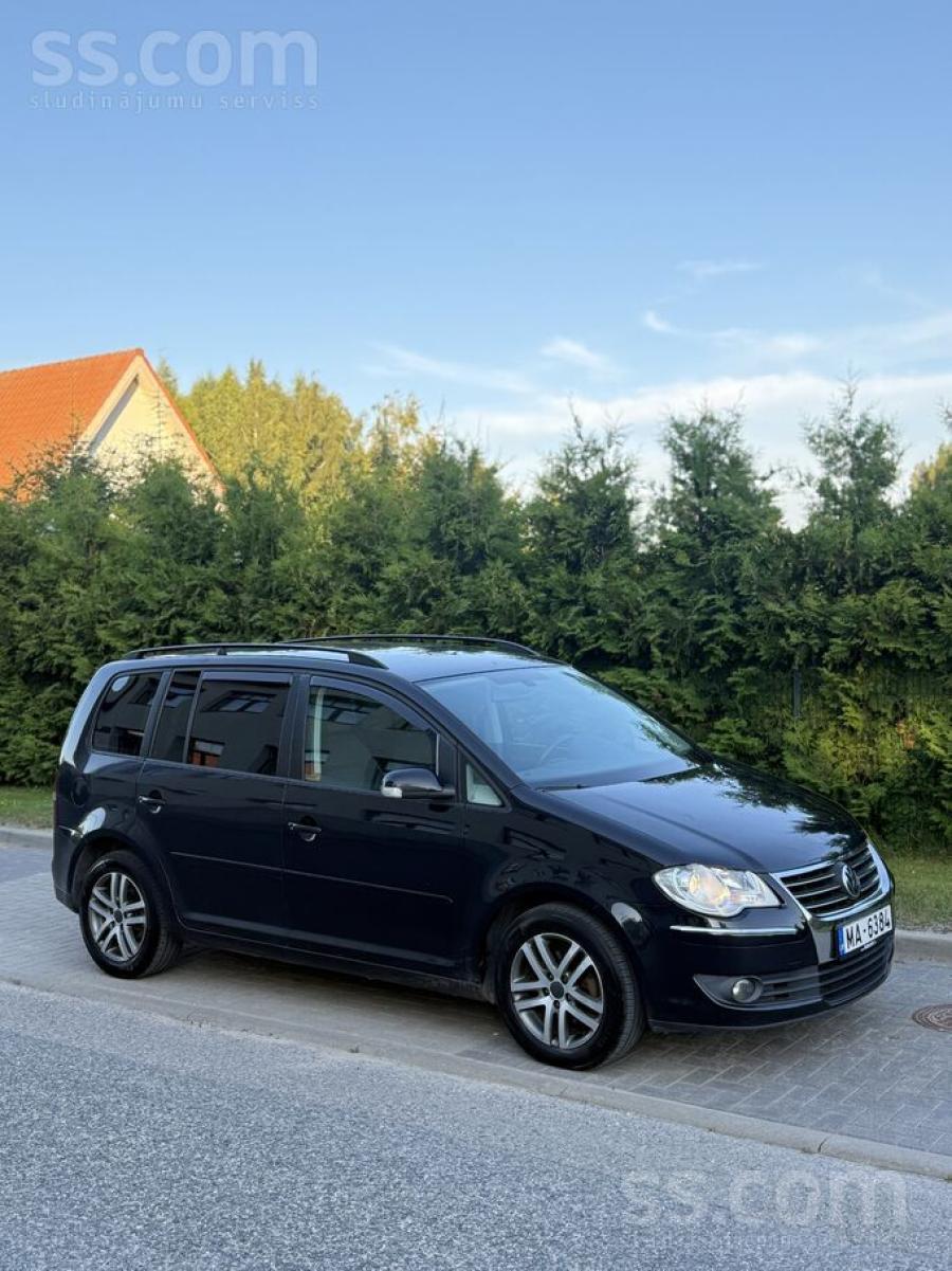 Melns Volkswagen Touran 2007 Kuldīga, ar dzinēja tilpumu 1.90 L un nobraukumu 388 tūkst. km par 2800 €, foto 5 vietnē AUTOMOTO.COM.LV