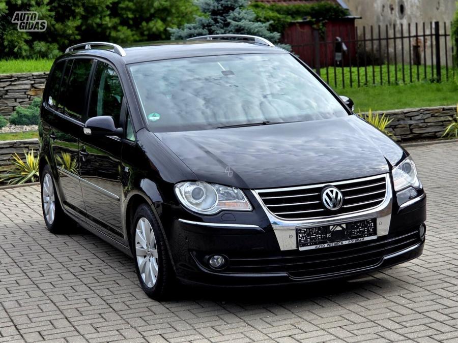 Black Volkswagen Touran 2007 in Vilnius, with an engine capacity of 2.00 L and mileage of 334 thousand km for 3200 €, photo 1 on AUTOMOTO.COM.LV