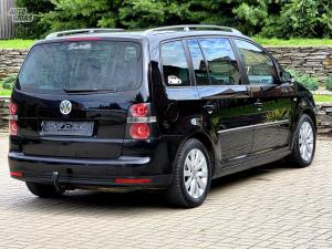Black Volkswagen Touran 2007 in Vilnius, with an engine capacity of 2.00 L and mileage of 334 thousand km for 3200 €, photo 10 on AUTOMOTO.COM.LV
