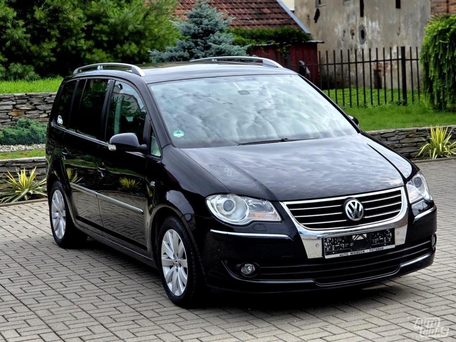 Black Volkswagen Touran 2007 in Vilnius, with an engine capacity of 2.00 L and mileage of 334 thousand km for 3200 €, photo 12 on AUTOMOTO.COM.LV