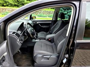 Black Volkswagen Touran 2007 in Vilnius, with an engine capacity of 2.00 L and mileage of 334 thousand km for 3200 €, photo 16 on AUTOMOTO.COM.LV