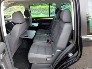 Black Volkswagen Touran 2007 in Vilnius, with an engine capacity of 2.00 L and mileage of 334 thousand km for 3200 €, photo 21 on AUTOMOTO.COM.LV
