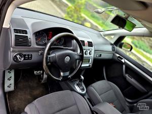 Black Volkswagen Touran 2007 in Vilnius, with an engine capacity of 2.00 L and mileage of 334 thousand km for 3200 €, photo 26 on AUTOMOTO.COM.LV
