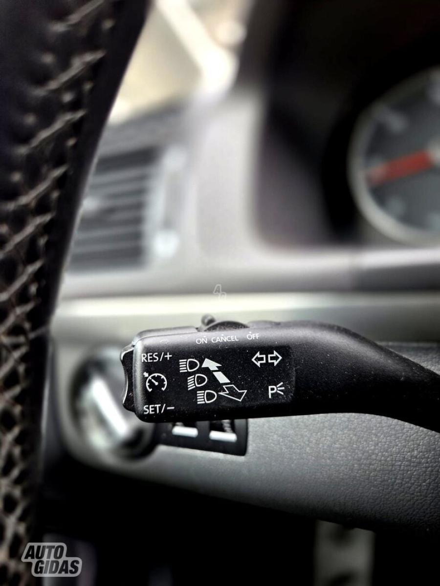 Black Volkswagen Touran 2007 in Vilnius, with an engine capacity of 2.00 L and mileage of 334 thousand km for 3200 €, photo 29 on AUTOMOTO.COM.LV
