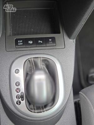 Black Volkswagen Touran 2007 in Vilnius, with an engine capacity of 2.00 L and mileage of 334 thousand km for 3200 €, photo 31 on AUTOMOTO.COM.LV