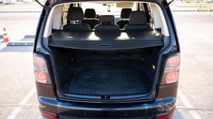 Melns Volkswagen Touran 2007 Rīga, ar dzinēja tilpumu 2.00 L un nobraukumu 276 tūkst. km par 2990 €, foto 14 vietnē AUTOMOTO.COM.LV