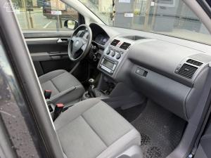 Black Volkswagen Touran 2007 in Panevezys, with an engine capacity of 1.90 L and mileage of 296 thousand km for 2250 €, photo 10 on AUTOMOTO.COM.LV