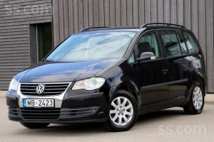 Melns Volkswagen Touran 2007 Tukums, ar dzinēja tilpumu 1.90 L un nobraukumu 350 tūkst. km par 1850 €, foto 3 vietnē AUTOMOTO.COM.LV