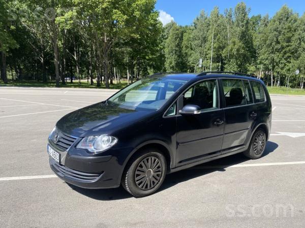 Черный Фольксваген Туран 2007 в Алуксне, объемом двигателя 1.90 л и пробегом 453 тыс. км за 890 €, фото 9 на AUTOMOTO.COM.LV
