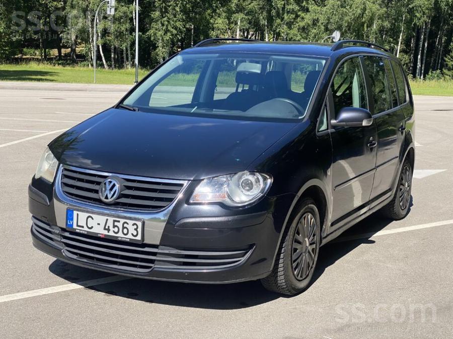 Черный Фольксваген Туран 2007 в Алуксне, объемом двигателя 1.90 л и пробегом 453 тыс. км за 890 €, фото 12 на AUTOMOTO.COM.LV