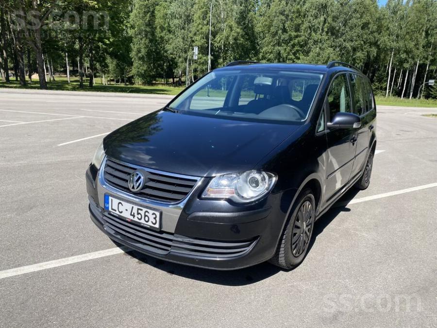 Черный Фольксваген Туран 2007 в Алуксне, объемом двигателя 1.90 л и пробегом 453 тыс. км за 890 €, фото 13 на AUTOMOTO.COM.LV