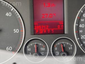 Black Volkswagen Touran 2007 in Riga, with an engine capacity of 2.00 L and mileage of 286 thousand km for 1988 €, photo 17 on AUTOMOTO.COM.LV
