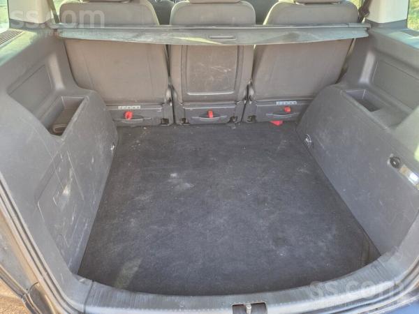 Melns Volkswagen Touran 2007 Liepāja, ar dzinēja tilpumu 2.00 L un nobraukumu 290 tūkst. km par 900 €, foto 5 vietnē AUTOMOTO.COM.LV