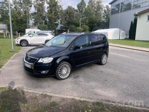 Black Volkswagen Touran 2007 in Liepaja, with an engine capacity of 1.90 L and mileage of 364 thousand km for 2300 €, photo  on AUTOMOTO.COM.LV