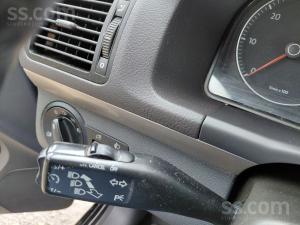 Black Volkswagen Touran 2007 in Talsi, with an engine capacity of 2.00 L and mileage of 303 thousand km for 2700 €, photo 14 on AUTOMOTO.COM.LV