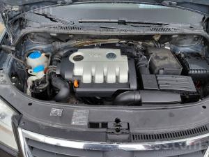 Black Volkswagen Touran 2007 in Talsi, with an engine capacity of 2.00 L and mileage of 303 thousand km for 2700 €, photo 15 on AUTOMOTO.COM.LV
