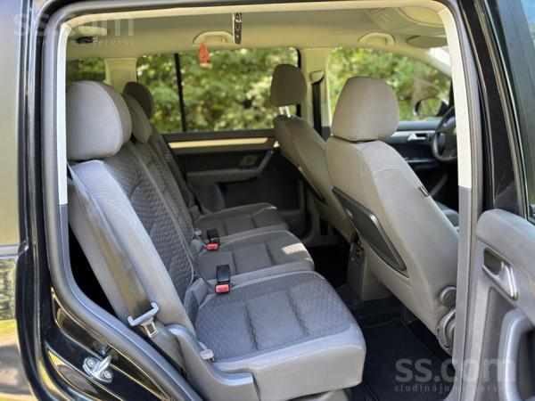 Melns Volkswagen Touran 2007 Rīga, ar dzinēja tilpumu 1.90 L un nobraukumu 242 tūkst. km par 3190 €, foto 11 vietnē AUTOMOTO.COM.LV