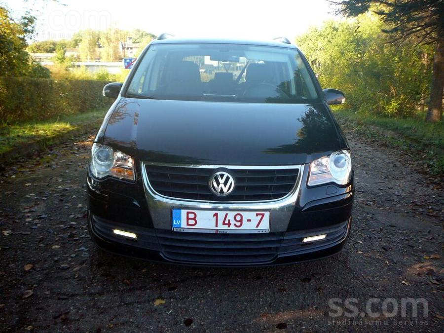 Black Volkswagen Touran 2007 in Cesis, with an engine capacity of 1.90 L and mileage of 0 thousand km for 2790 €, photo 6 on AUTOMOTO.COM.LV