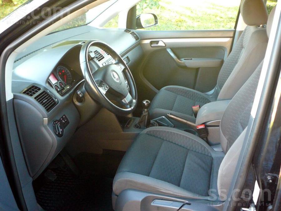 Black Volkswagen Touran 2007 in Cesis, with an engine capacity of 1.90 L and mileage of 0 thousand km for 2790 €, photo 13 on AUTOMOTO.COM.LV