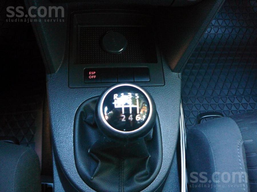 Black Volkswagen Touran 2007 in Cesis, with an engine capacity of 1.90 L and mileage of 0 thousand km for 2790 €, photo 16 on AUTOMOTO.COM.LV