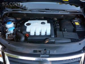 Black Volkswagen Touran 2007 in Cesis, with an engine capacity of 1.90 L and mileage of 0 thousand km for 2790 €, photo 19 on AUTOMOTO.COM.LV