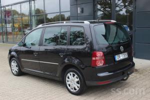 Melns Volkswagen Touran 2007 Dobele, ar dzinēja tilpumu 2.00 L un nobraukumu 251 tūkst. km par 4300 €, foto 5 vietnē AUTOMOTO.COM.LV