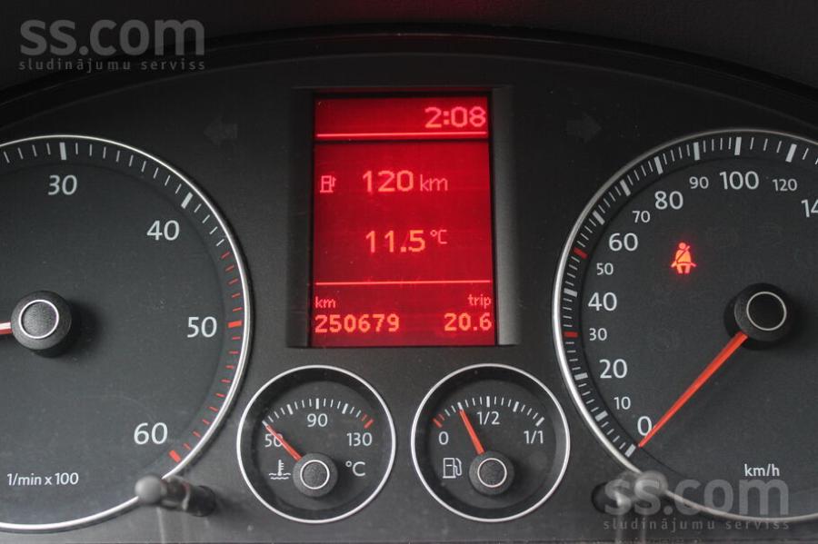 Melns Volkswagen Touran 2007 Dobele, ar dzinēja tilpumu 2.00 L un nobraukumu 251 tūkst. km par 4300 €, foto 14 vietnē AUTOMOTO.COM.LV