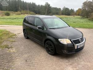 Black Volkswagen Touran 2007 in Kaunas, with an engine capacity of 1.90 L and mileage of 362 thousand km for 1000 €, photo 3 on AUTOMOTO.COM.LV