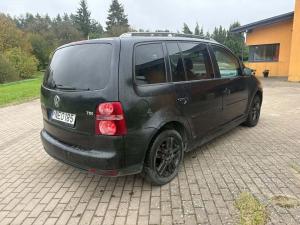 Black Volkswagen Touran 2007 in Kaunas, with an engine capacity of 1.90 L and mileage of 362 thousand km for 1000 €, photo 4 on AUTOMOTO.COM.LV