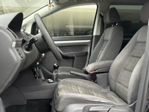 Melns Volkswagen Touran 2007 Kauņa, ar dzinēja tilpumu 1.90 L un nobraukumu 370 tūkst. km par 1000 €, foto 8 vietnē AUTOMOTO.COM.LV