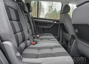 Black Volkswagen Touran 2008 in Jelgava, with an engine capacity of 1.40 L and mileage of 221 thousand km for 3590 €, photo 12 on AUTOMOTO.COM.LV