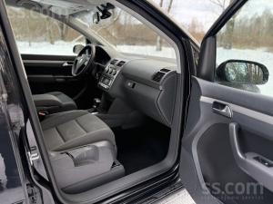 Black Volkswagen Touran 2008 in Riga, with an engine capacity of 1.90 L and mileage of 246 thousand km for 4850 €, photo 9 on AUTOMOTO.COM.LV