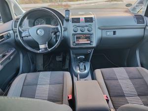 Melns Volkswagen Touran 2008 Viļņa, ar dzinēja tilpumu 2.00 L un nobraukumu 301 tūkst. km par 2400 €, foto 6 vietnē AUTOMOTO.COM.LV
