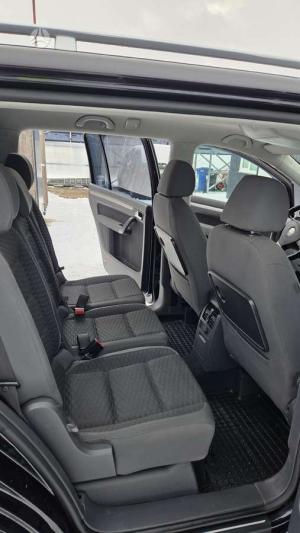 Melns Volkswagen Touran 2008 Marijampole, ar dzinēja tilpumu 1.97 L un nobraukumu 332 tūkst. km par 3500 €, foto 12 vietnē AUTOMOTO.COM.LV