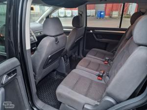 Melns Volkswagen Touran 2008 Kauņa, ar dzinēja tilpumu 2.00 L un nobraukumu 354 tūkst. km par 2600 €, foto 30 vietnē AUTOMOTO.COM.LV