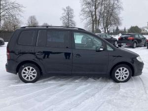 Melns Volkswagen Touran 2008 Tauragė, ar dzinēja tilpumu 1.90 L un nobraukumu 323 tūkst. km par 3100 €, foto 6 vietnē AUTOMOTO.COM.LV