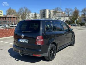 Black Volkswagen Touran 2008 in Telschi, with an engine capacity of 2.00 L and mileage of 287 thousand km for 2500 €, photo 8 on AUTOMOTO.COM.LV