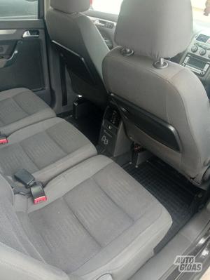 Black Volkswagen Touran 2008 in Vilnius, with an engine capacity of 2.00 L and mileage of 343 thousand km for 2800 €, photo 9 on AUTOMOTO.COM.LV