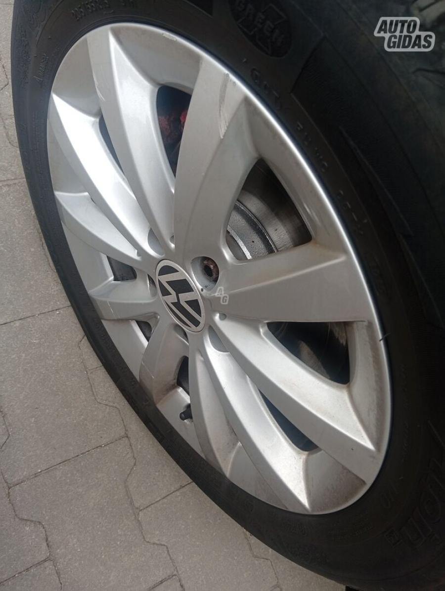 Black Volkswagen Touran 2008 in Vilnius, with an engine capacity of 2.00 L and mileage of 343 thousand km for 2800 €, photo 13 on AUTOMOTO.COM.LV