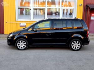 Black Volkswagen Touran 2008 in Vilnius, with an engine capacity of 2.00 L and mileage of 282 thousand km for 3400 €, photo 5 on AUTOMOTO.COM.LV