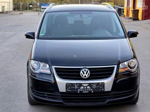 Black Volkswagen Touran 2008 in Vilnius, with an engine capacity of 2.00 L and mileage of 282 thousand km for 3400 €, photo 15 on AUTOMOTO.COM.LV