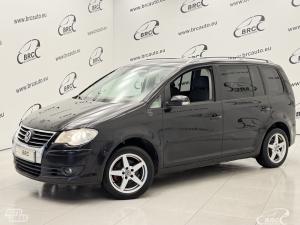 Melns Volkswagen Touran 2008 Avižieniai, ar dzinēja tilpumu 1.90 L un nobraukumu 301 tūkst. km par 3000 €, foto  vietnē AUTOMOTO.COM.LV