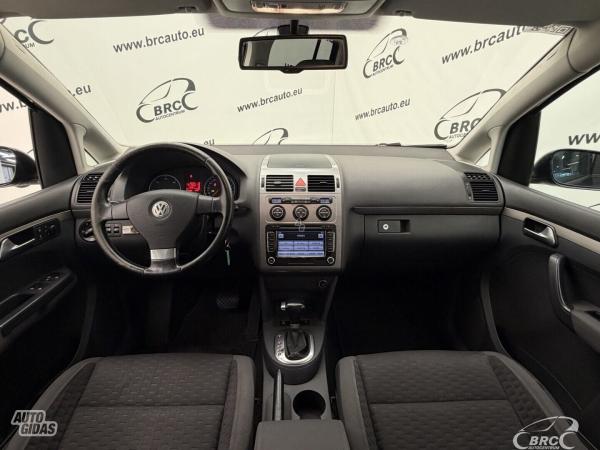 Melns Volkswagen Touran 2008 Avižieniai, ar dzinēja tilpumu 1.90 L un nobraukumu 301 tūkst. km par 3000 €, foto 3 vietnē AUTOMOTO.COM.LV