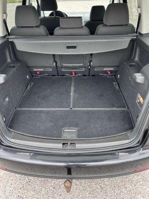 Melns Volkswagen Touran 2008 Šakiai, ar dzinēja tilpumu 1.90 L un nobraukumu 280 tūkst. km par 3800 €, foto 8 vietnē AUTOMOTO.COM.LV
