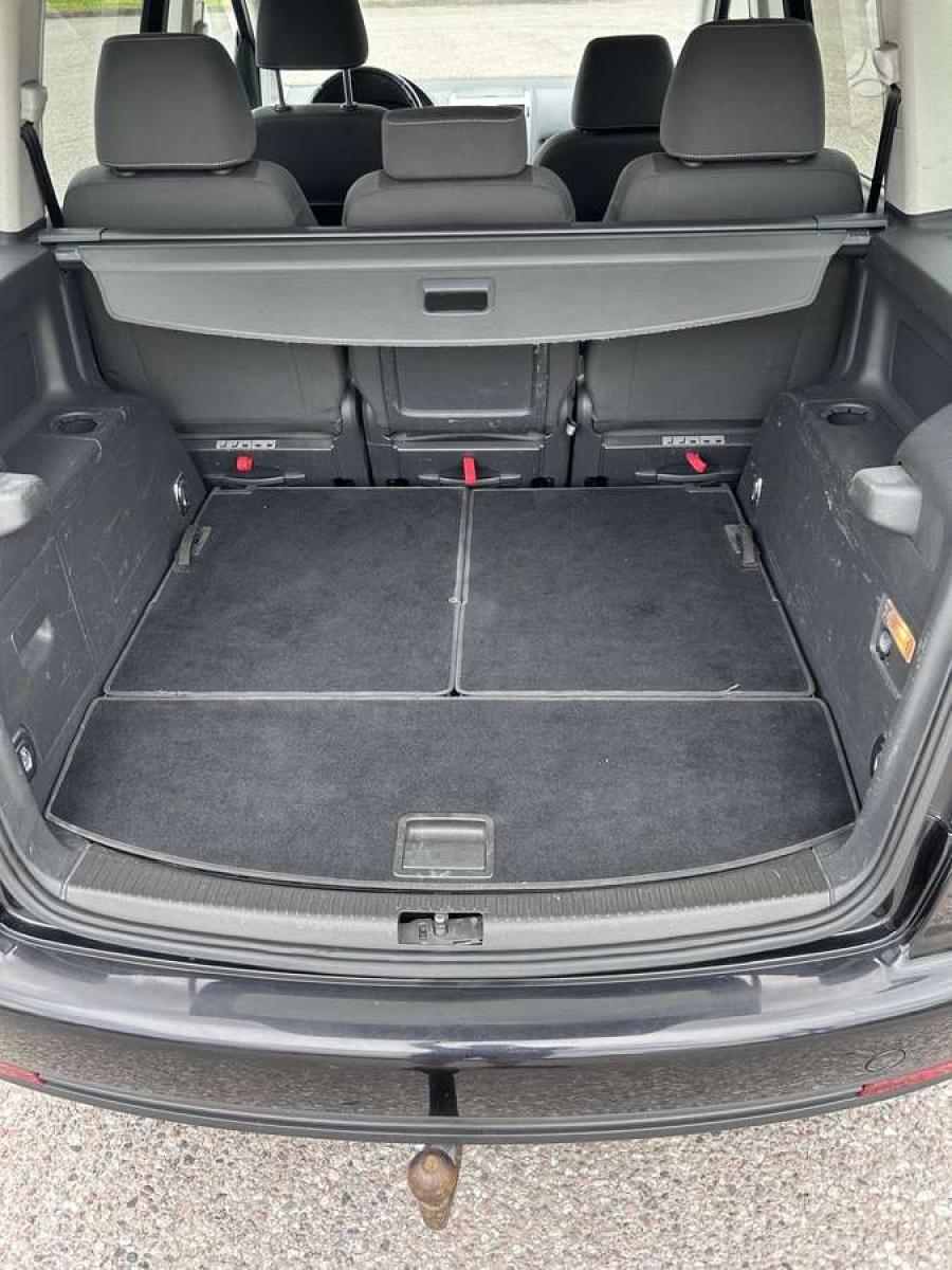 Melns Volkswagen Touran 2008 Šakiai, ar dzinēja tilpumu 1.90 L un nobraukumu 280 tūkst. km par 3800 €, foto 8 vietnē AUTOMOTO.COM.LV