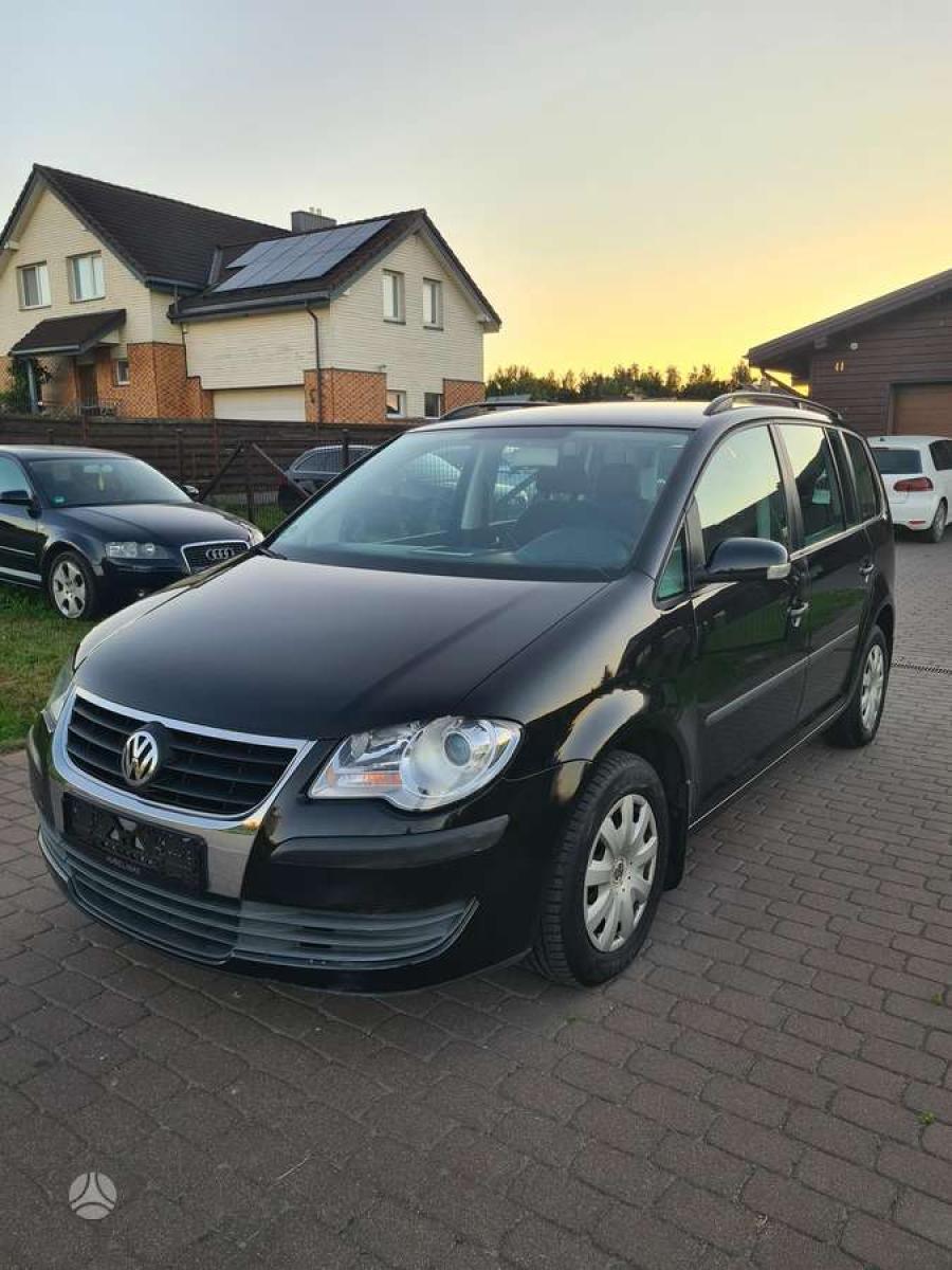 Melns Volkswagen Touran 2008 Kaišiadorys, ar dzinēja tilpumu 1.90 L un nobraukumu 266 tūkst. km par 2999 €, foto 6 vietnē AUTOMOTO.COM.LV
