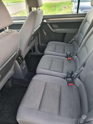 Melns Volkswagen Touran 2008 Kaišiadorys, ar dzinēja tilpumu 1.90 L un nobraukumu 266 tūkst. km par 2999 €, foto 21 vietnē AUTOMOTO.COM.LV